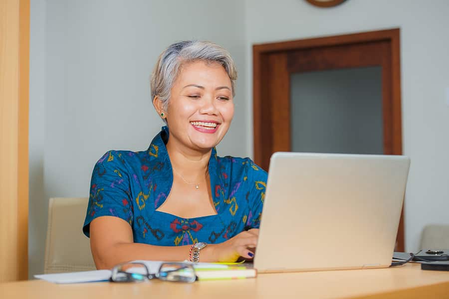 How to start a blog in 6 easy steps - Rest Less