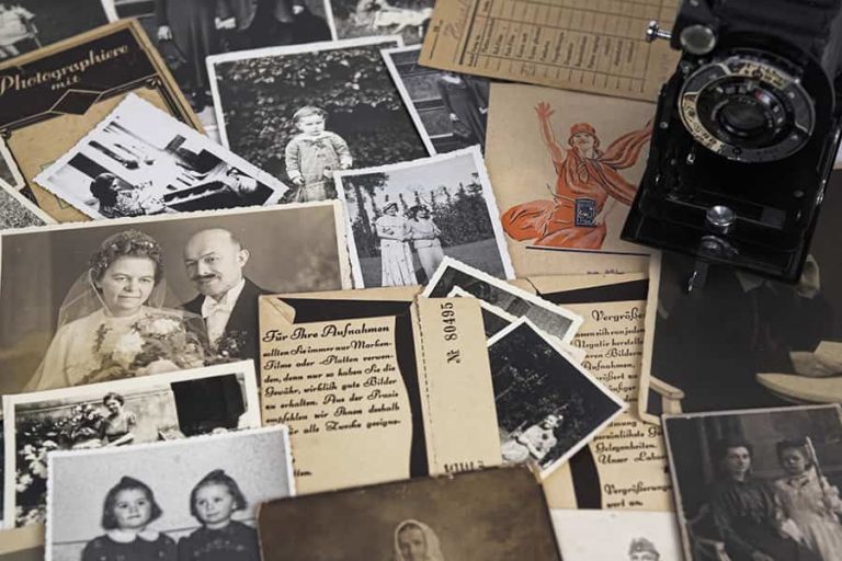 10 ways to help trace your family tree - Rest Less