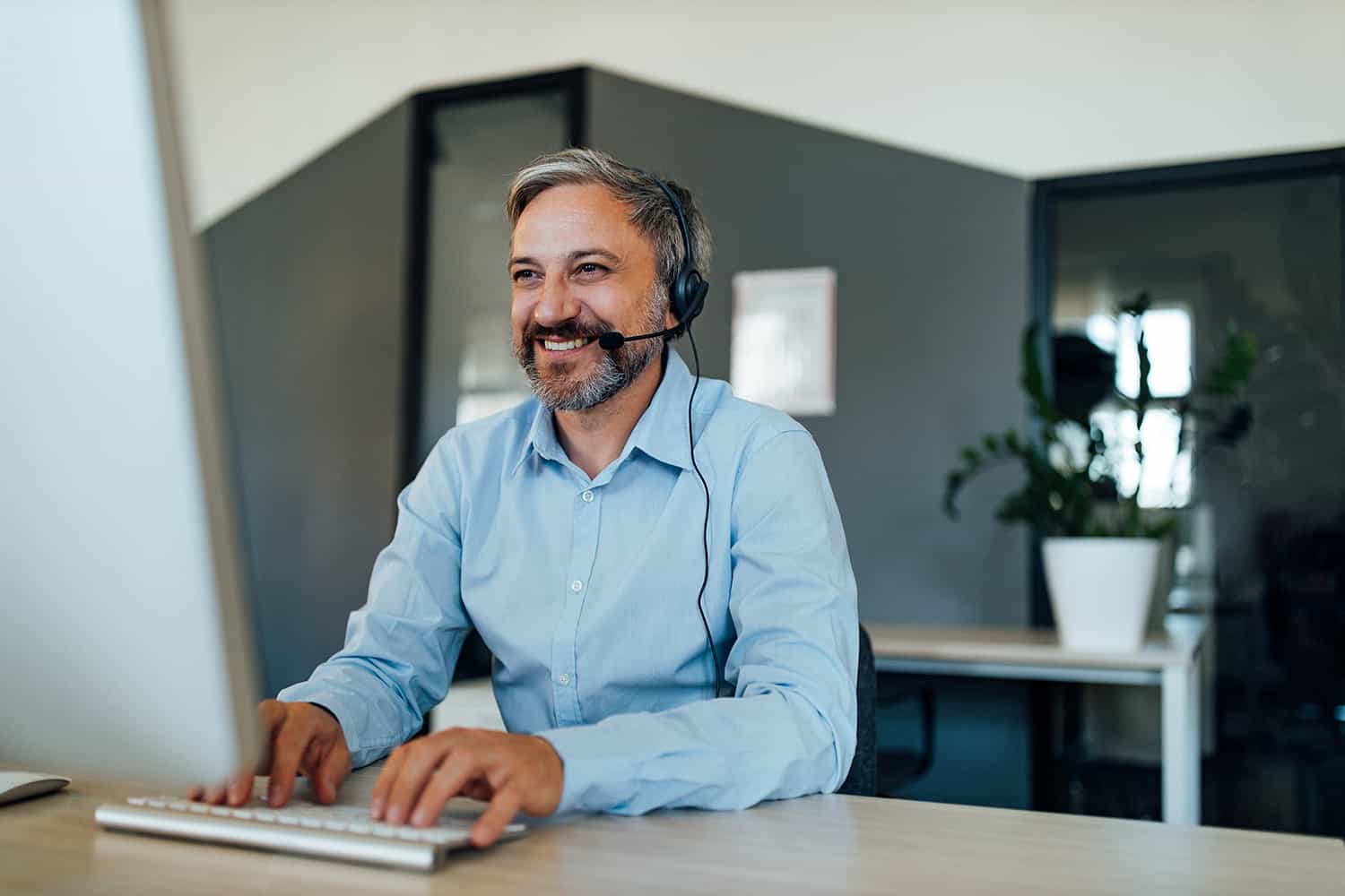 Working from home – 14 tips to boost comfort and productivity - Rest Less