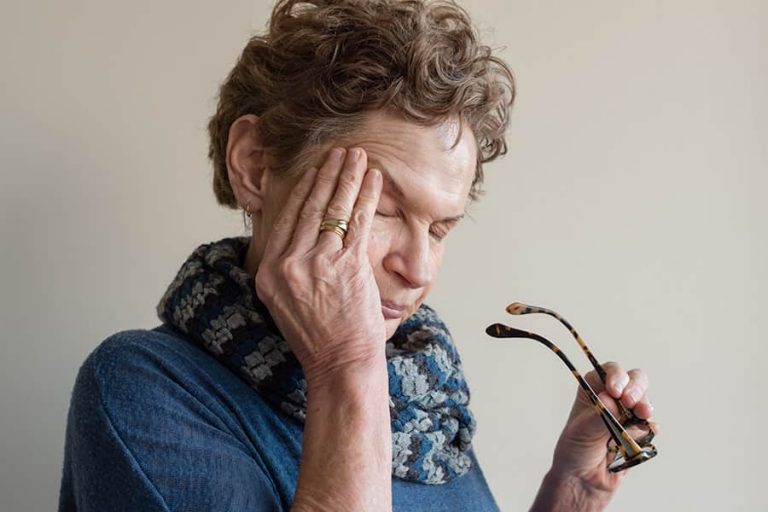 10 age-related eye problems you should know about - Rest Less