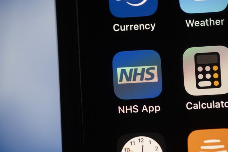 12 NHS apps that help to improve health and wellbeing - Rest Less