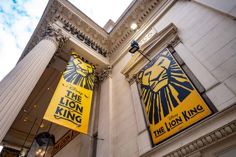 16 of the most popular theatre shows - Rest Less