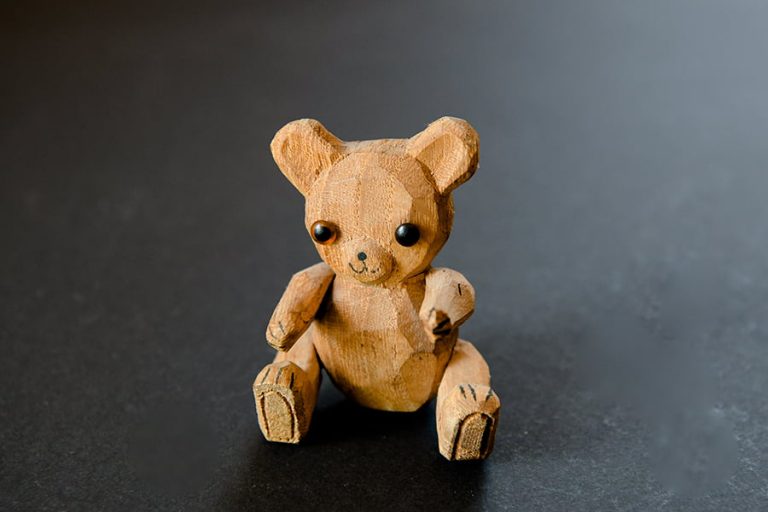 12 practical things you can make from wood - Rest Less