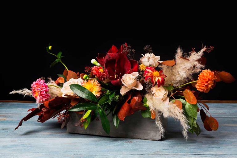 17 of the most popular and classic flower arranging styles - Rest Less