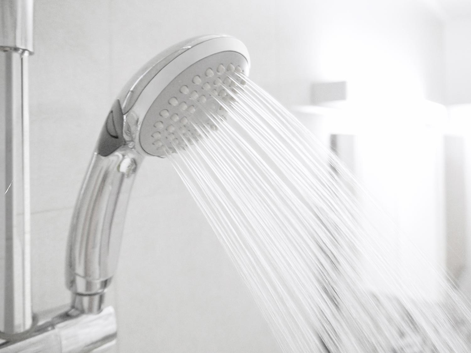 Cold vs hot showers - which is best for your health? - Rest Less