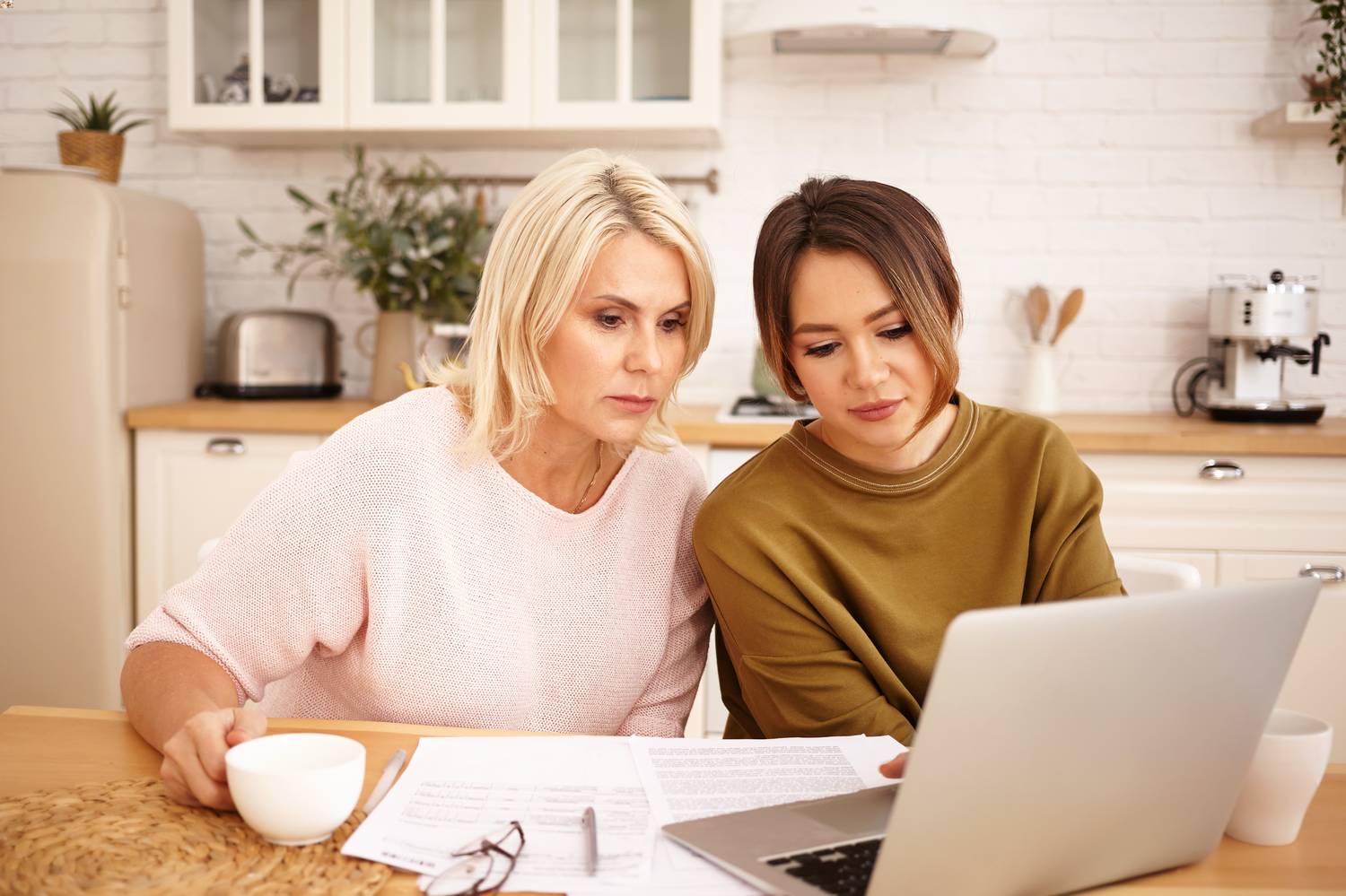 What’s the best way for your child to pay for university? - Rest Less