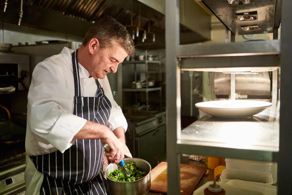 How to become an apprentice chef - Rest Less