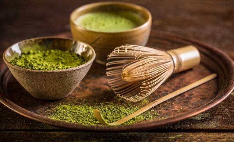 10 health benefits of matcha and how to add it to your diet - Rest Less