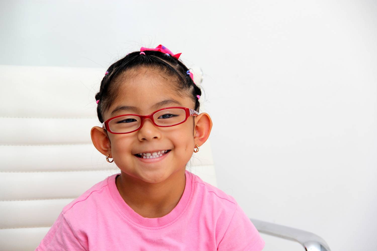 Short-sightedness – symptoms, causes, and signs to look out for in ...