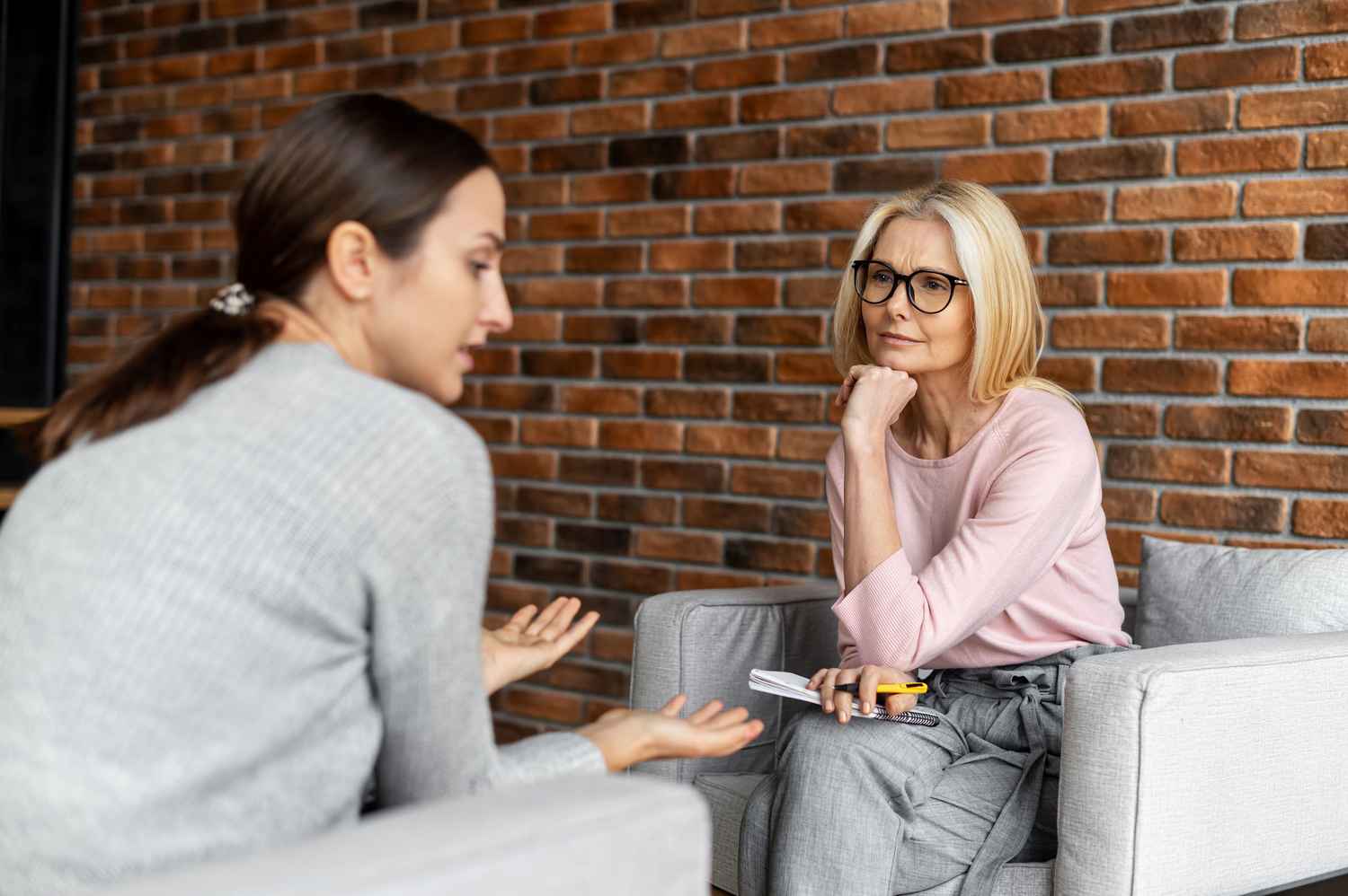 Mastering active listening – the secret to stronger connections - Rest Less