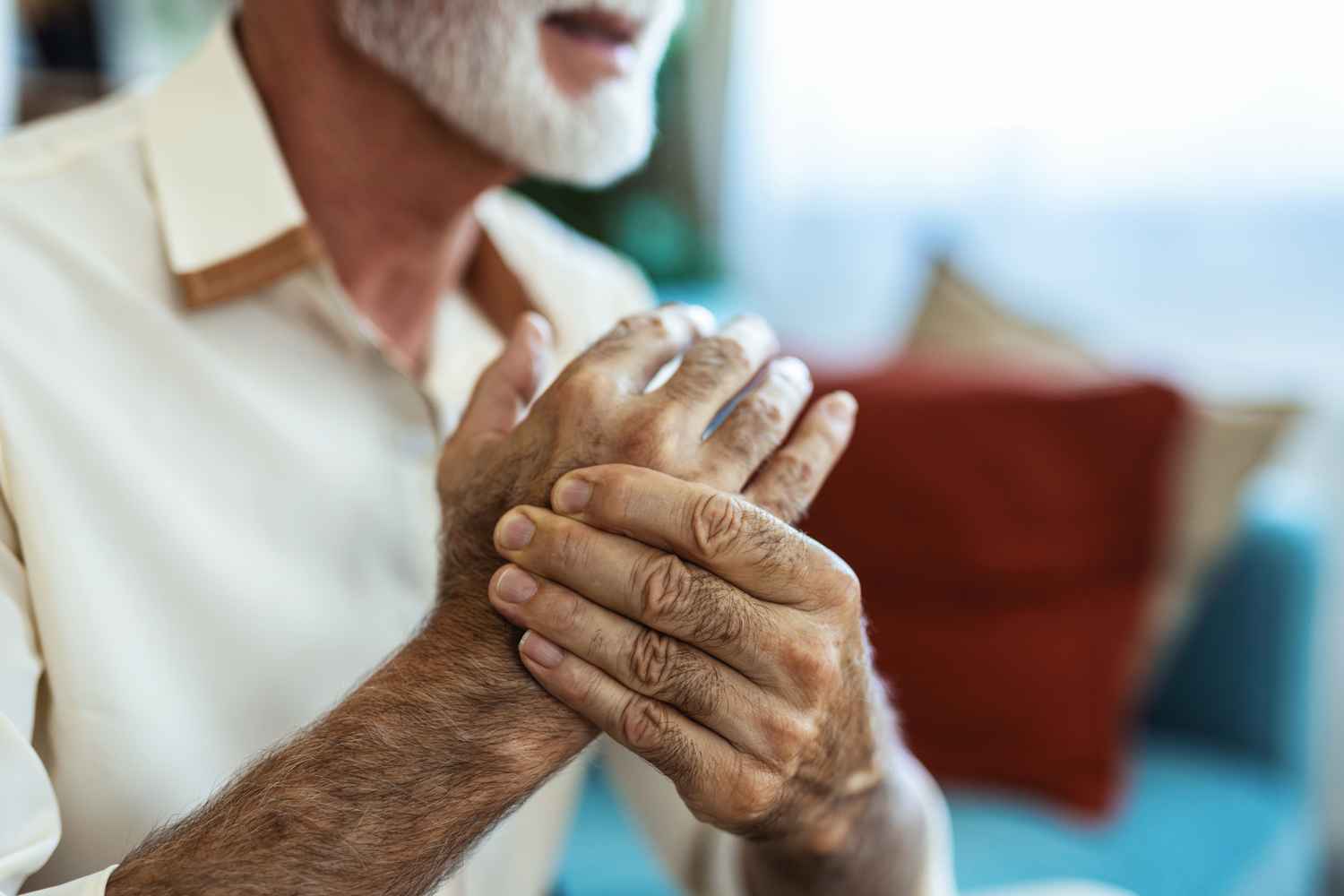 7 tips for coping with arthritis in winter - Rest Less
