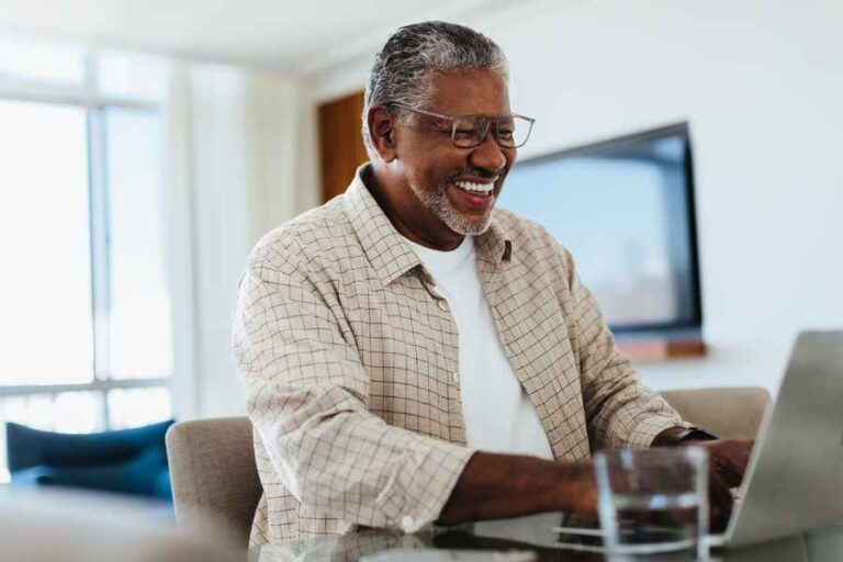 How screen time can affect your eyes – plus 8 tips for healthy screen ...