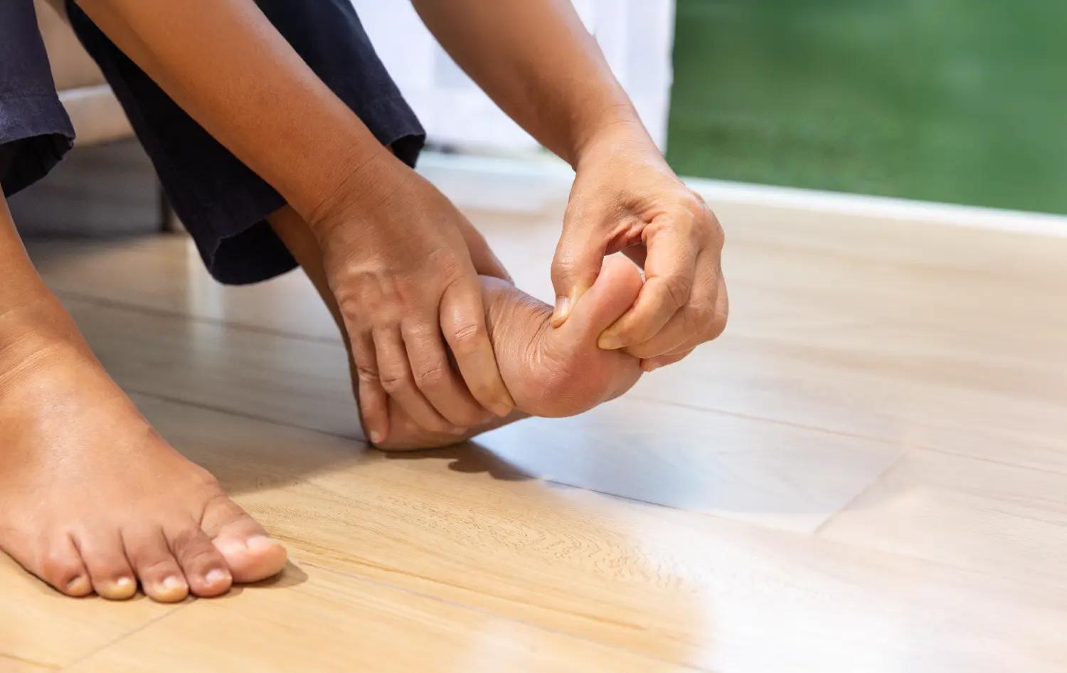 Swollen feet in summer – experts reveal 5 ways to prevent heat oedema ...