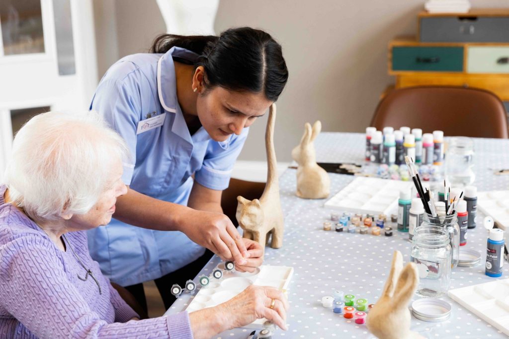 When do people living with dementia need a care home? Top tips for ...