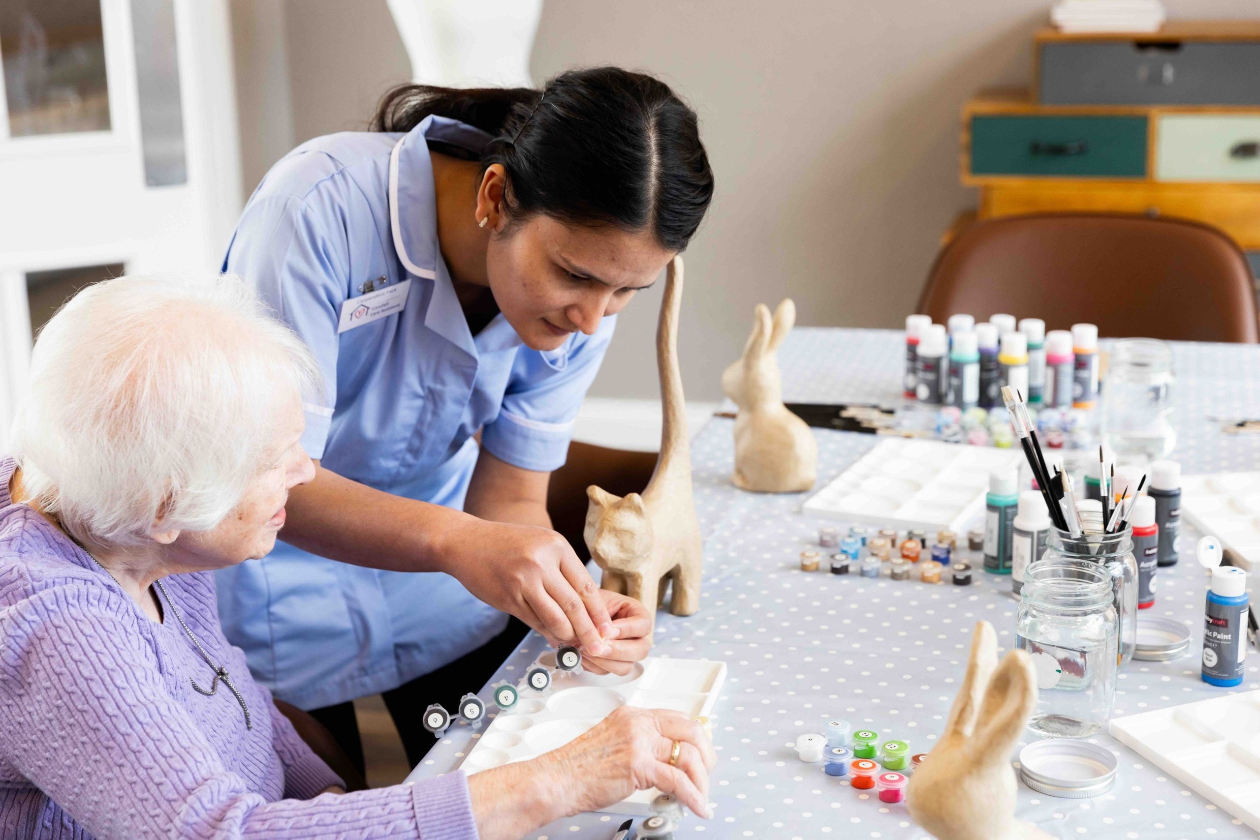 When do people living with dementia need a care home? Top tips for ...